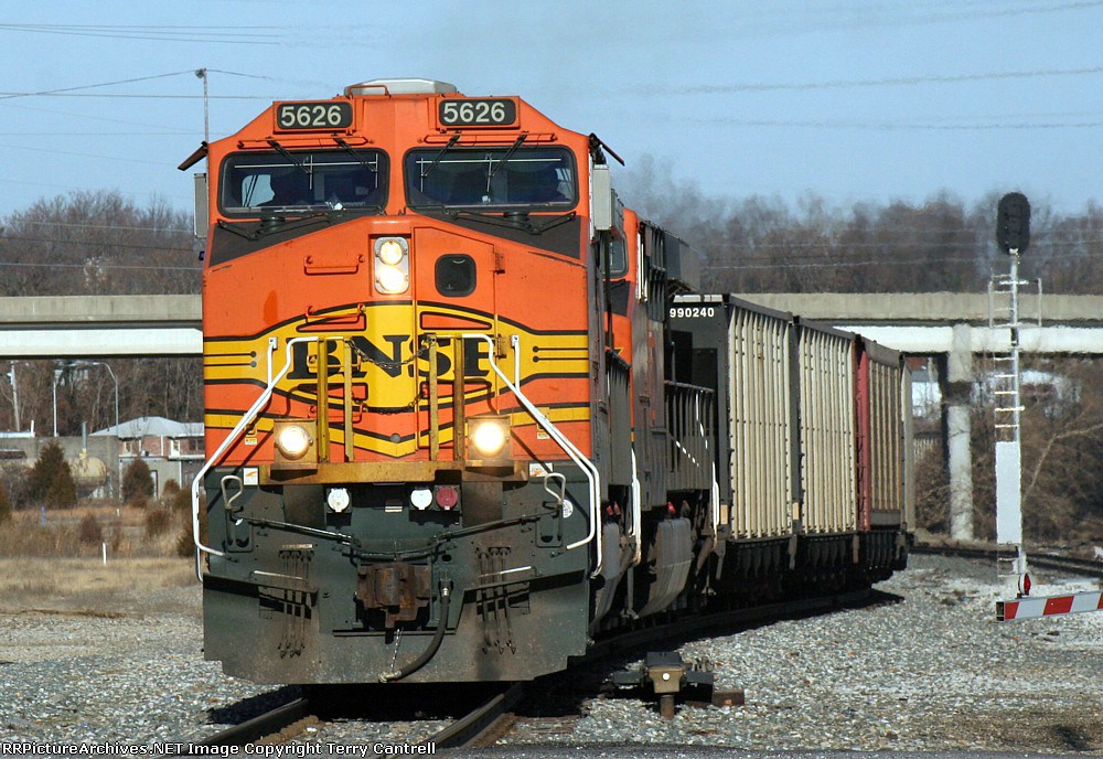 BNSF 5626